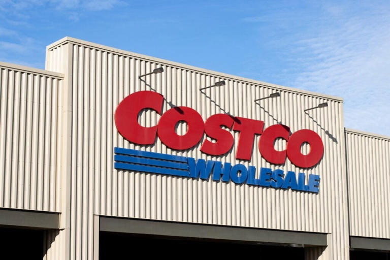 Why Costco Stock Is Dipping On Tuesday?
