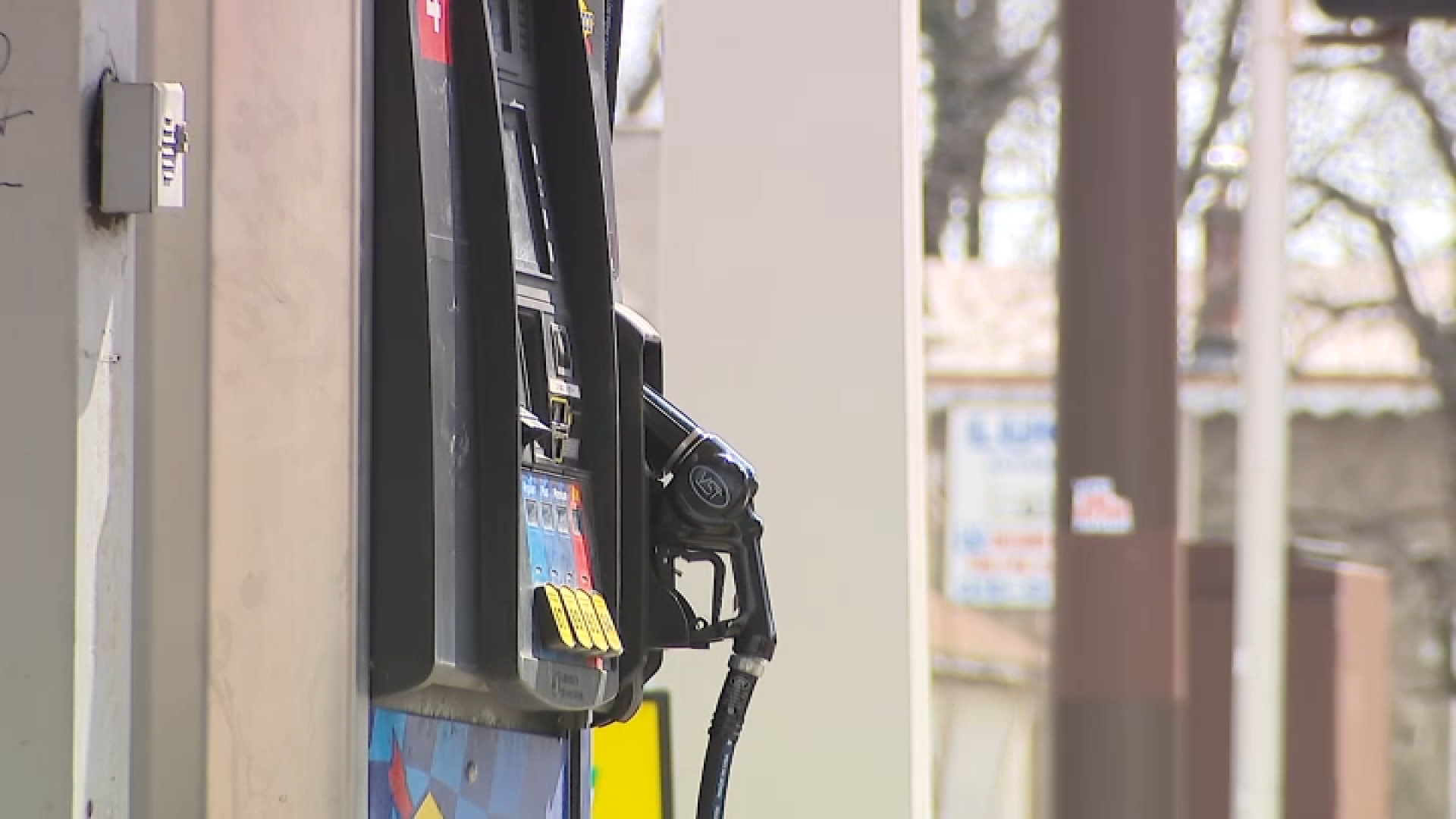 Could Illinois' gas tax increase be paused? Pritzker weighs in