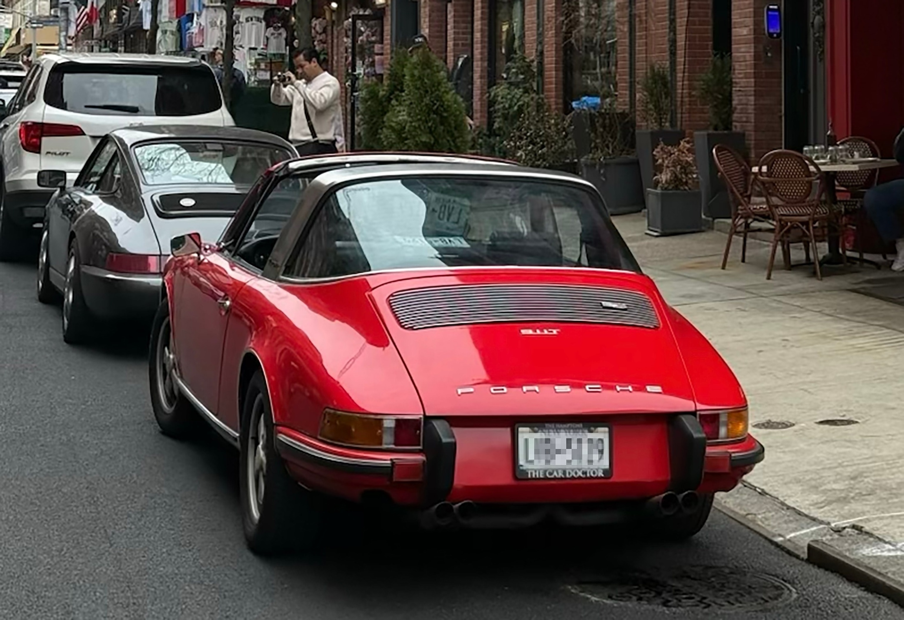 How auto enthusiasts find joy in 'carspotting' expeditions
