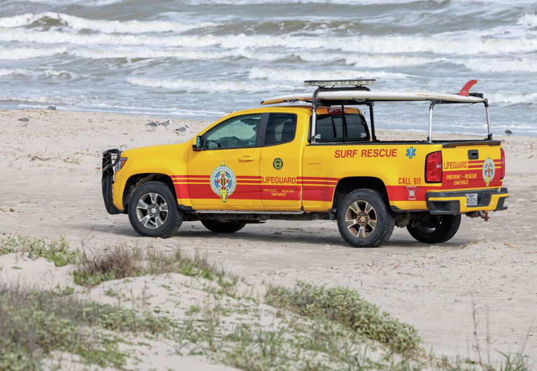 Galveston shark attack prompts rescue operation from Coast Guard