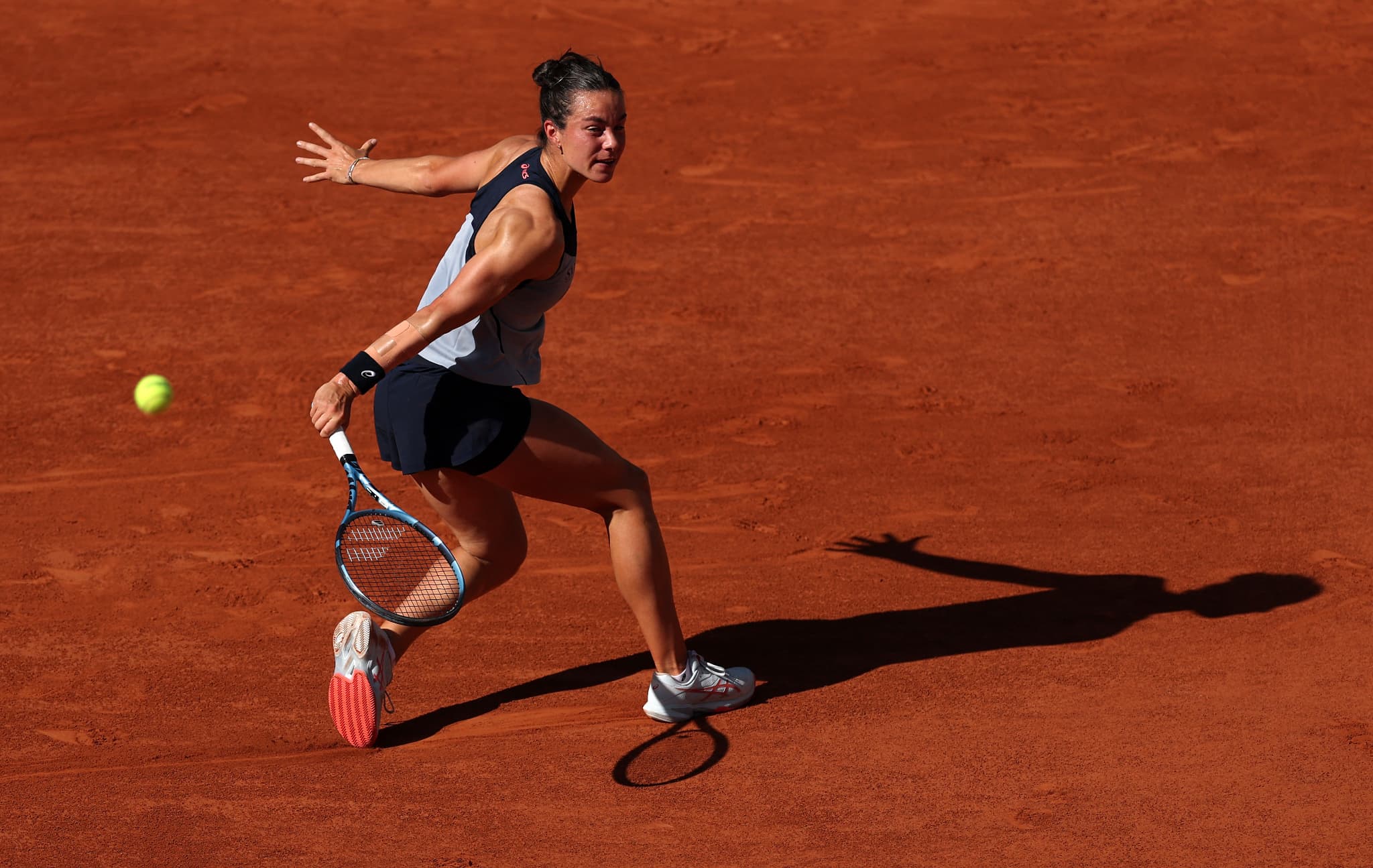 Roland-Garros 2026 : "Très peu de rythme", au bord des larmes, Loïs ...