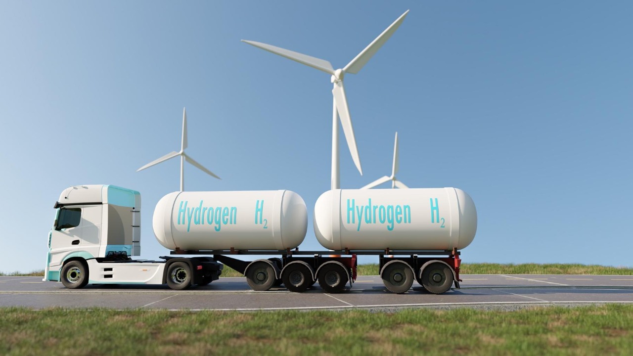 The first hydrogen big rigs are now rolling down US interstates ...