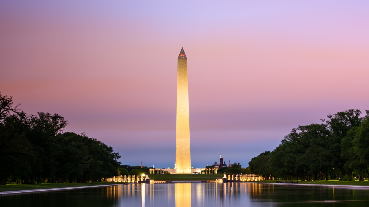 The Washington Monument holds 193 stones from around the world and you ...