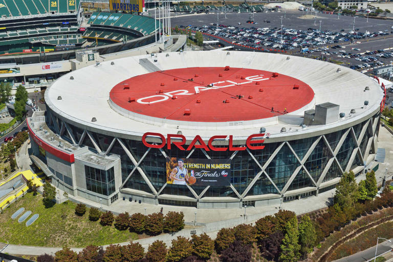 Left for dead, Oakland Arena has become a pop music mecca