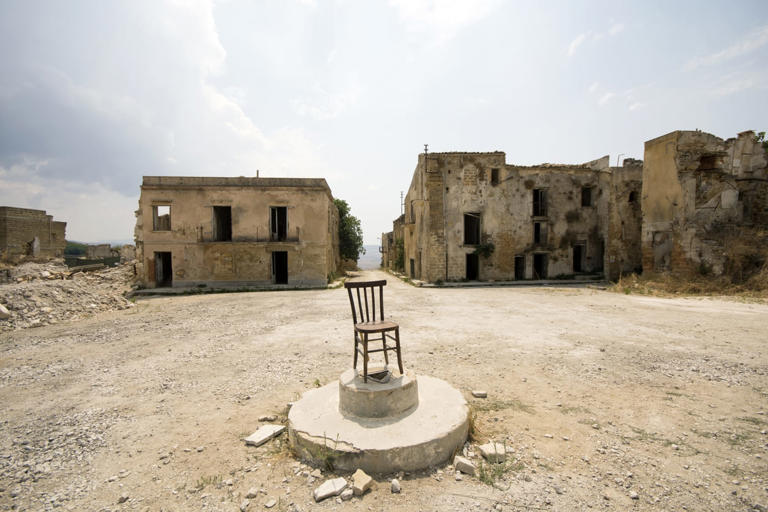 Borghi fantasma in Sicilia: viaggio nella Valle del Belice tra ...