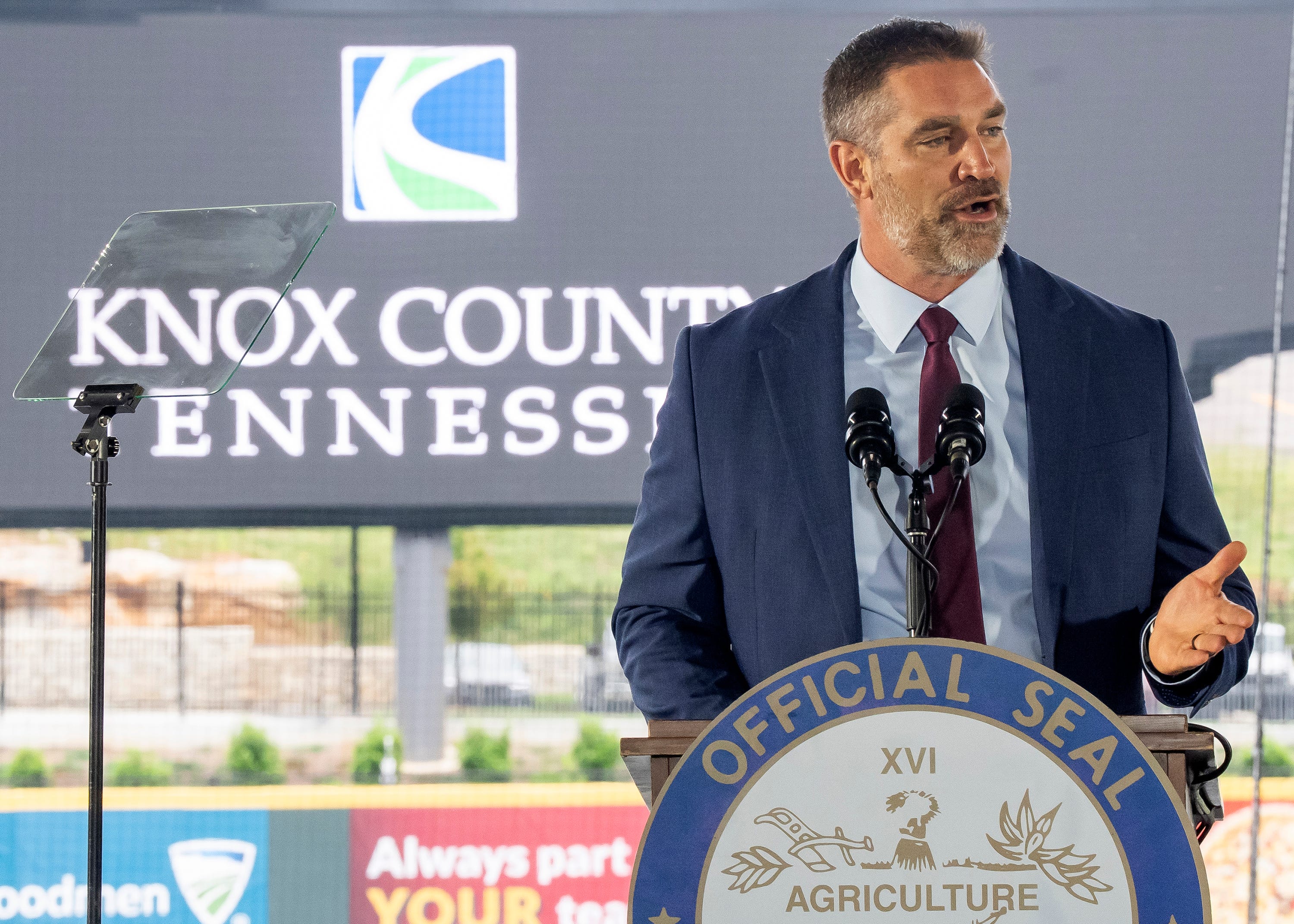 Knox County Schools will put 'Roots' back on shelves, superintendent says