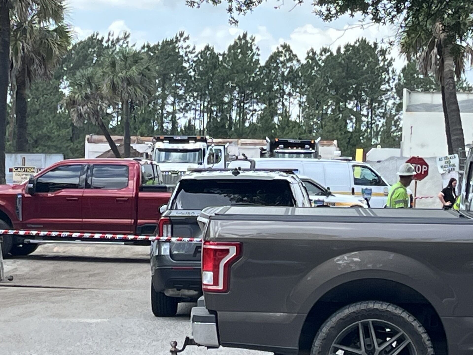 Man dead after being run over by front-end loader, Jacksonville police say