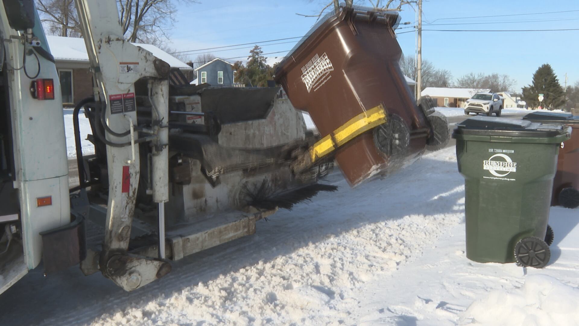 Parkersburg mayor says new recycling program off to strong start, sign ...