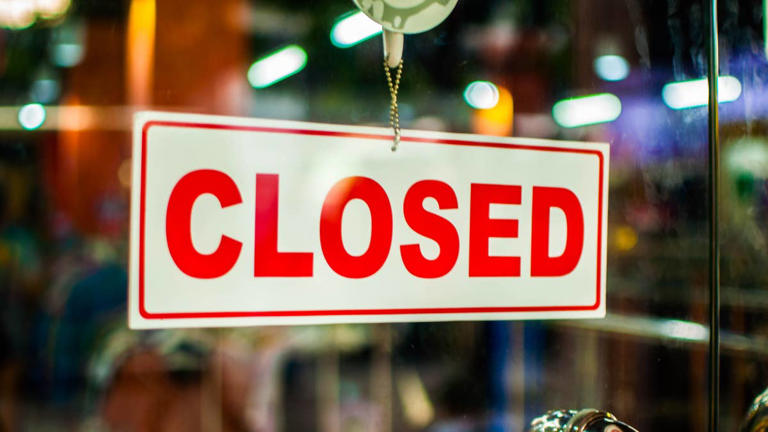 87-year-old retail grocery giant Albertsons closes a dozen stores ...