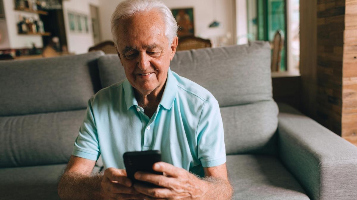 Ni residencia ni vivir solo: este hombre de 84 años sorprende con su ...