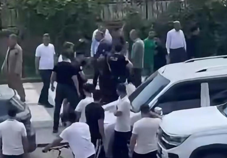 Cizre’de 400 kişilik aile kavgasında ortalık savaş alanına döndü: 8 ...