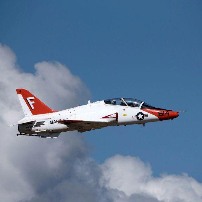 2 Navy pilots safely eject after training jet crashes in Mississippi