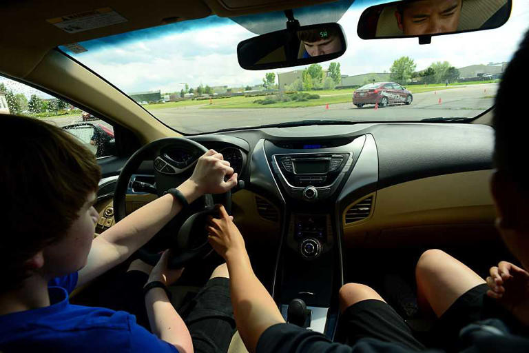 How to keep teen drivers safe during the '100 deadliest days'