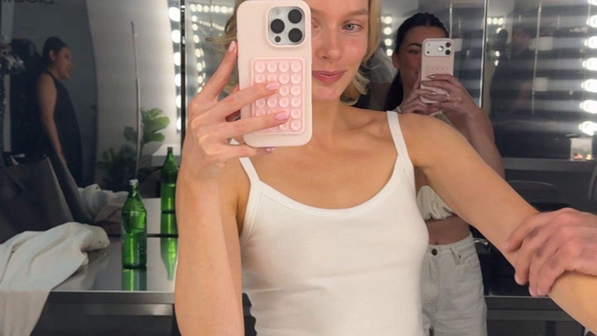 Recreating JLo's "Maid in Manhattan" look with Scott Barnes