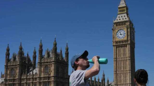 UK breaks temperature records amidst spring heat wave