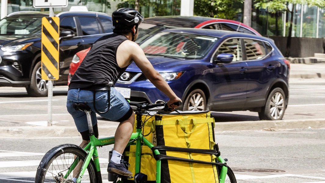 Ontario cities fast-track e-bike rule changes amid safety debate