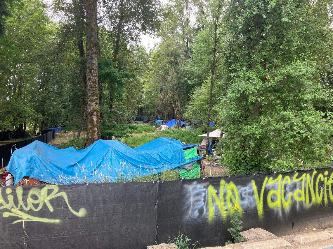 Deadline on flyers posted at the Jungle encampment raises concerns ...