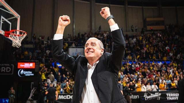 Al 'playoff' al ritmo de los colosos: el Canarias repite en la pelea ...