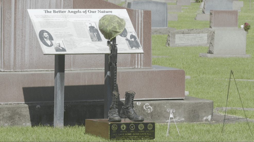 Memorial Day ceremony at Normal Hill Cemetery honors fallen veterans in ...