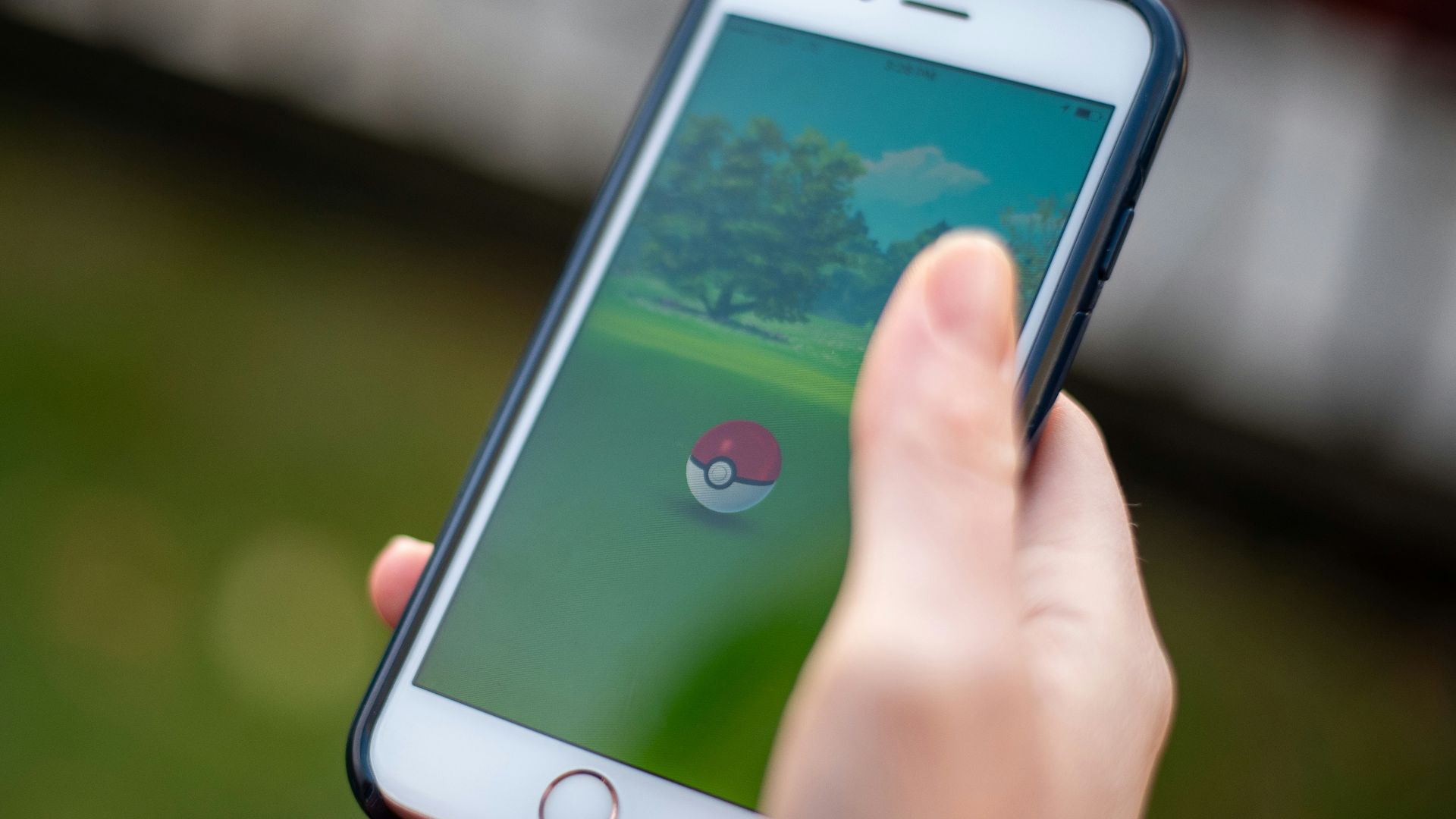 10 phone games women are addicted to & 10 mostly men play