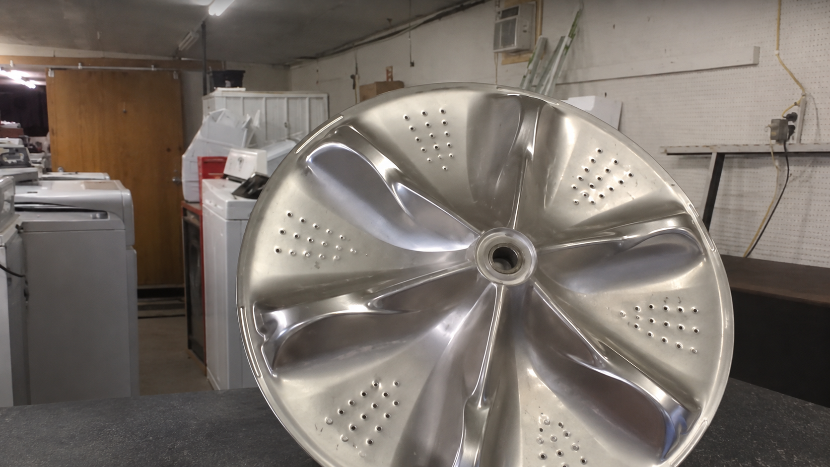 How to remove a stuck wash plate without destroying it