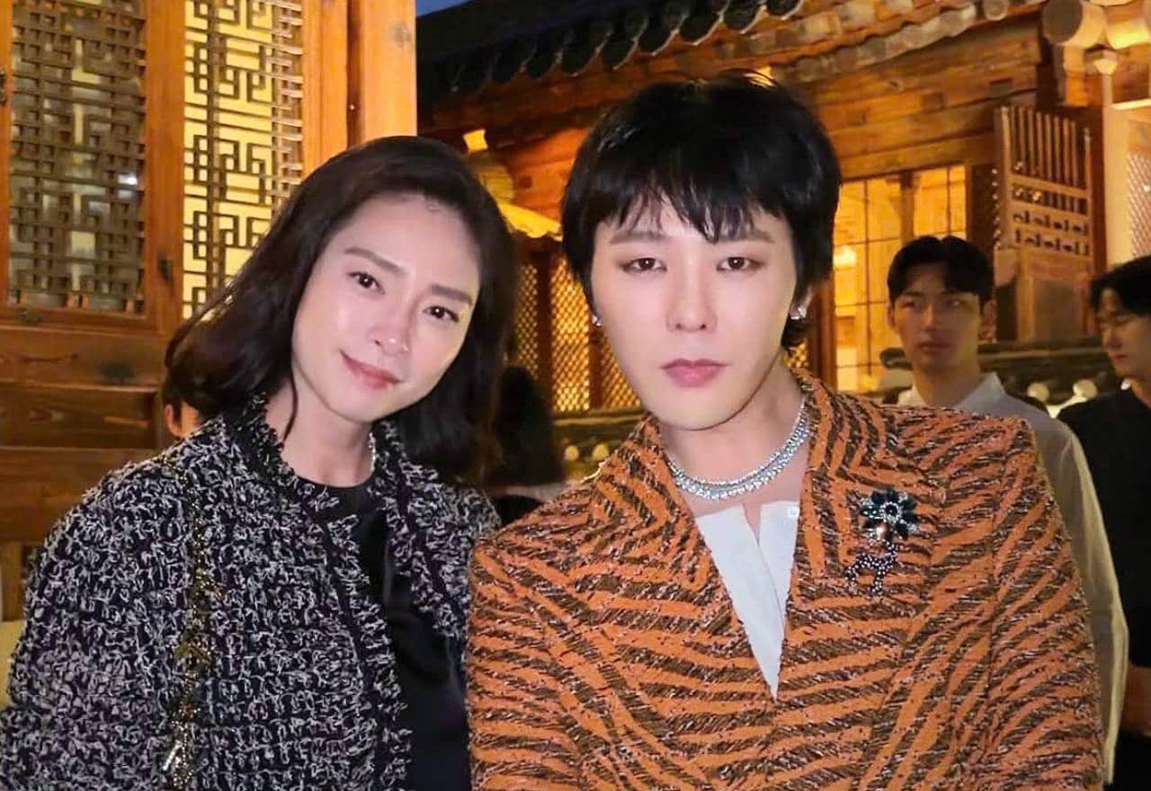 G-Dragon chụp ảnh cùng Ngô Thanh Vân gây bão mạng xã hội