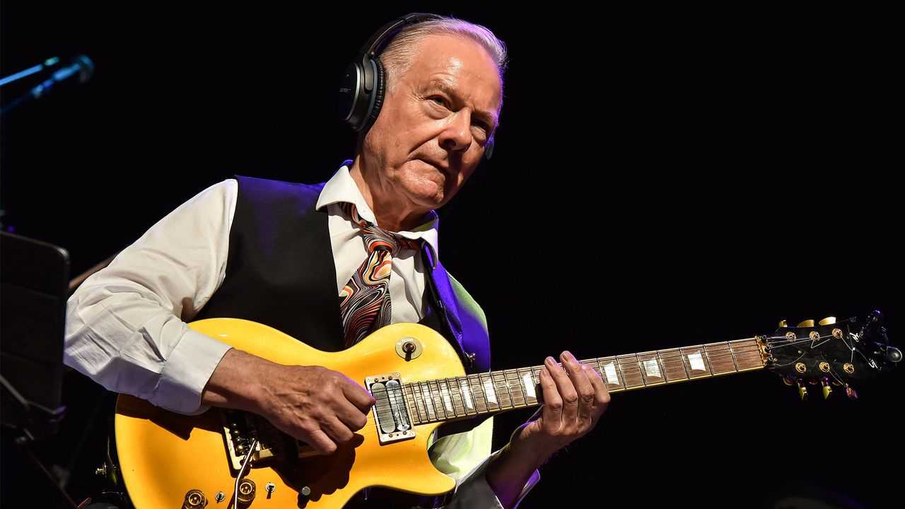 The man shaving my balls didn’t tell me. Robert Fripp is still baffled ...
