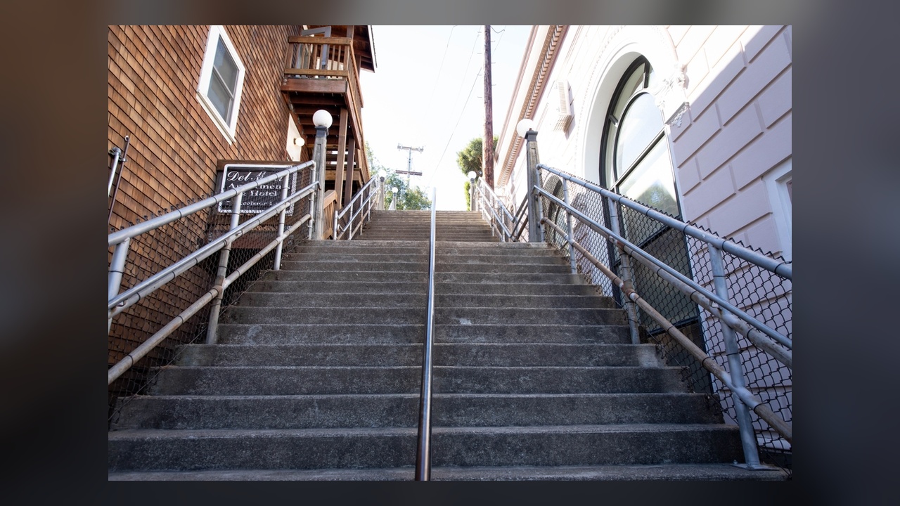 Sausalito keeps its best streets, stairways and secrets one hill above ...