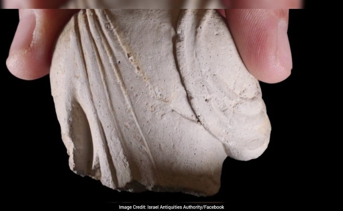 8-year-old boy finds 1,700-year-old Roman artifact during family trip ...