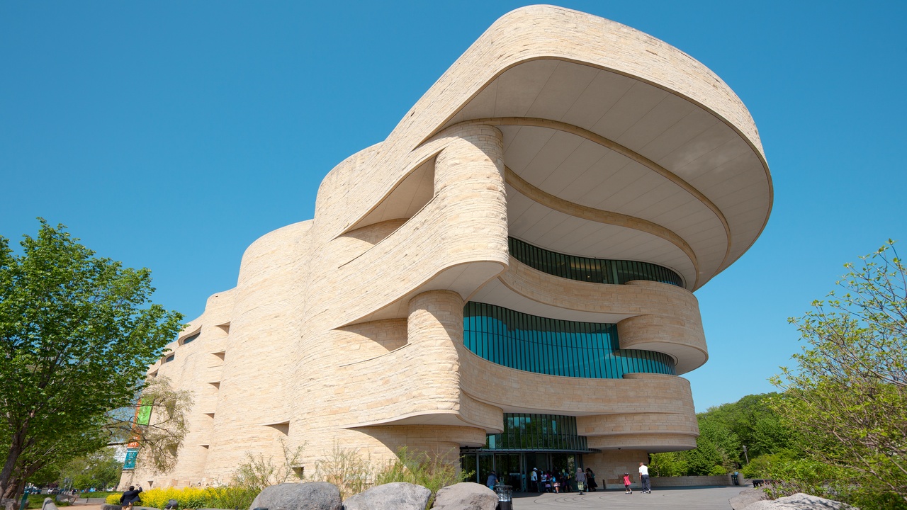 Visit America’s first national Native museum on the DC Mall with no ...