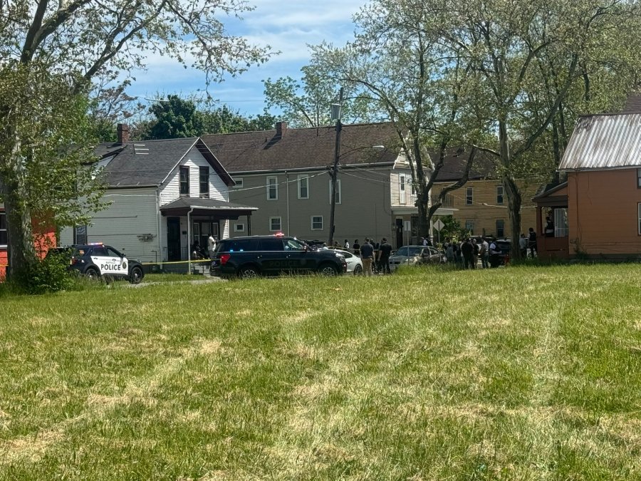 Buffalo police officer shot, taken to ECMC