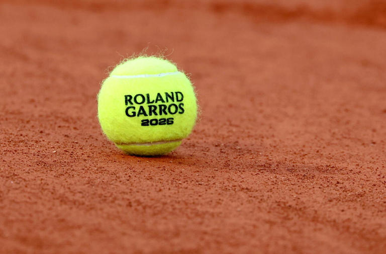 Roland Garros, l'unico torneo che mantiene i giudici di linea e rifiuta ...