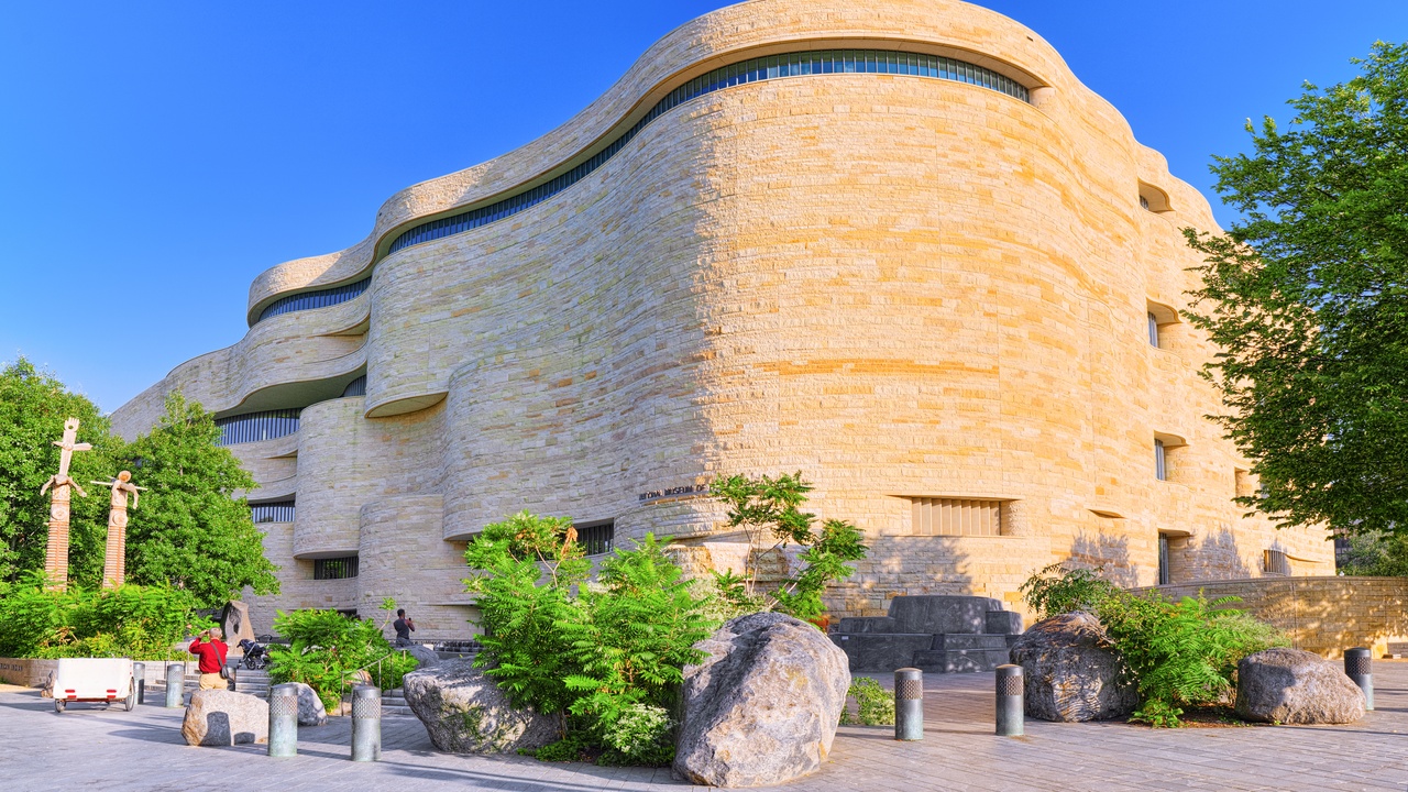 Visit America’s first national Native museum on the DC Mall with no ...