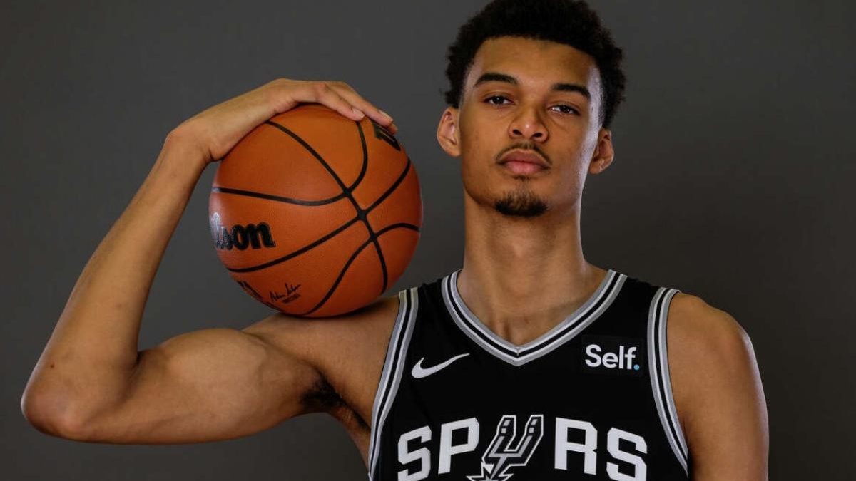 NBA: Collector drops a fortune on Wembanyama rookie card, shattering ...