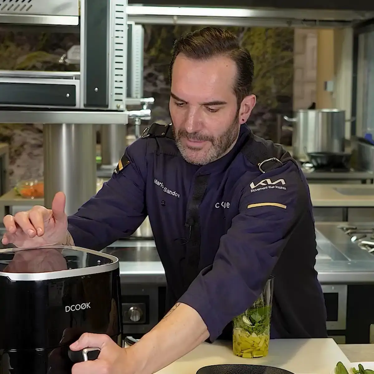 Mario Sandoval nos desvela el truco para su salsa pesto más fácil ...