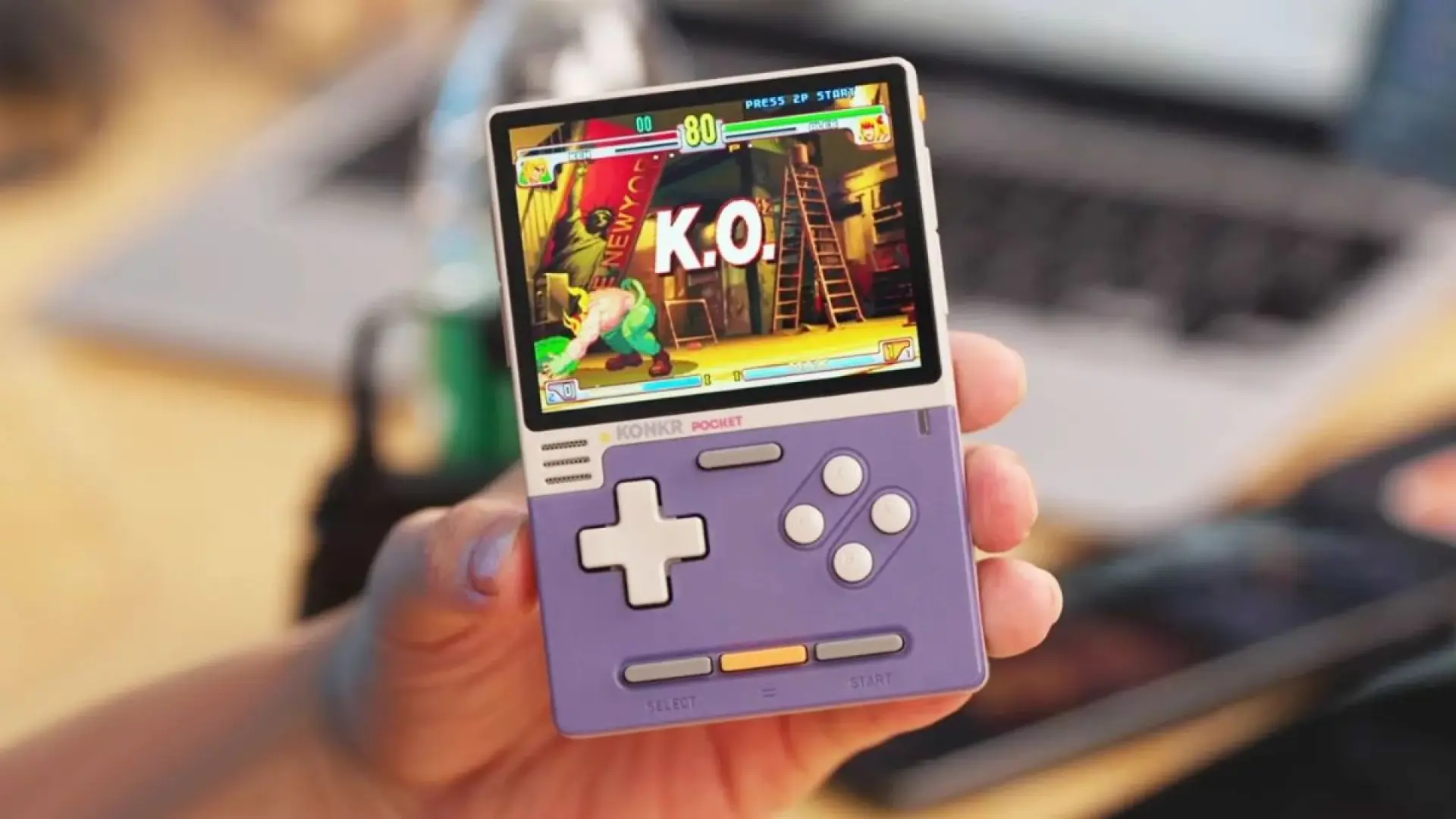 Así es la nueva consola portátil con IA y Android que recuerda a la ...