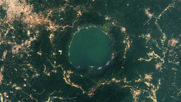 Gold glitters around Ghana's 'lake of souls' thanks to catastrophic ...