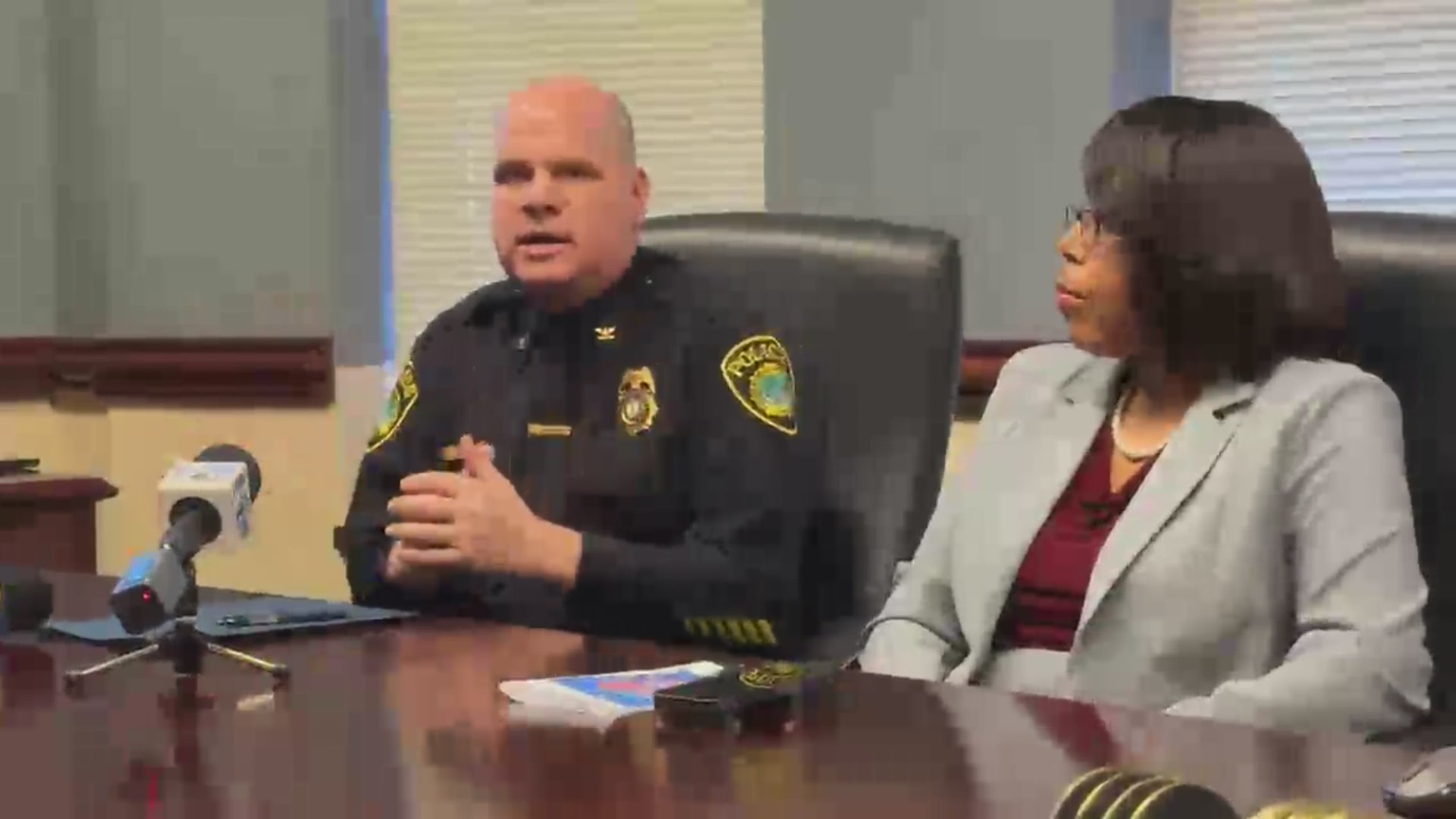 NNPD chief to address video of officer pointing gun at SUV