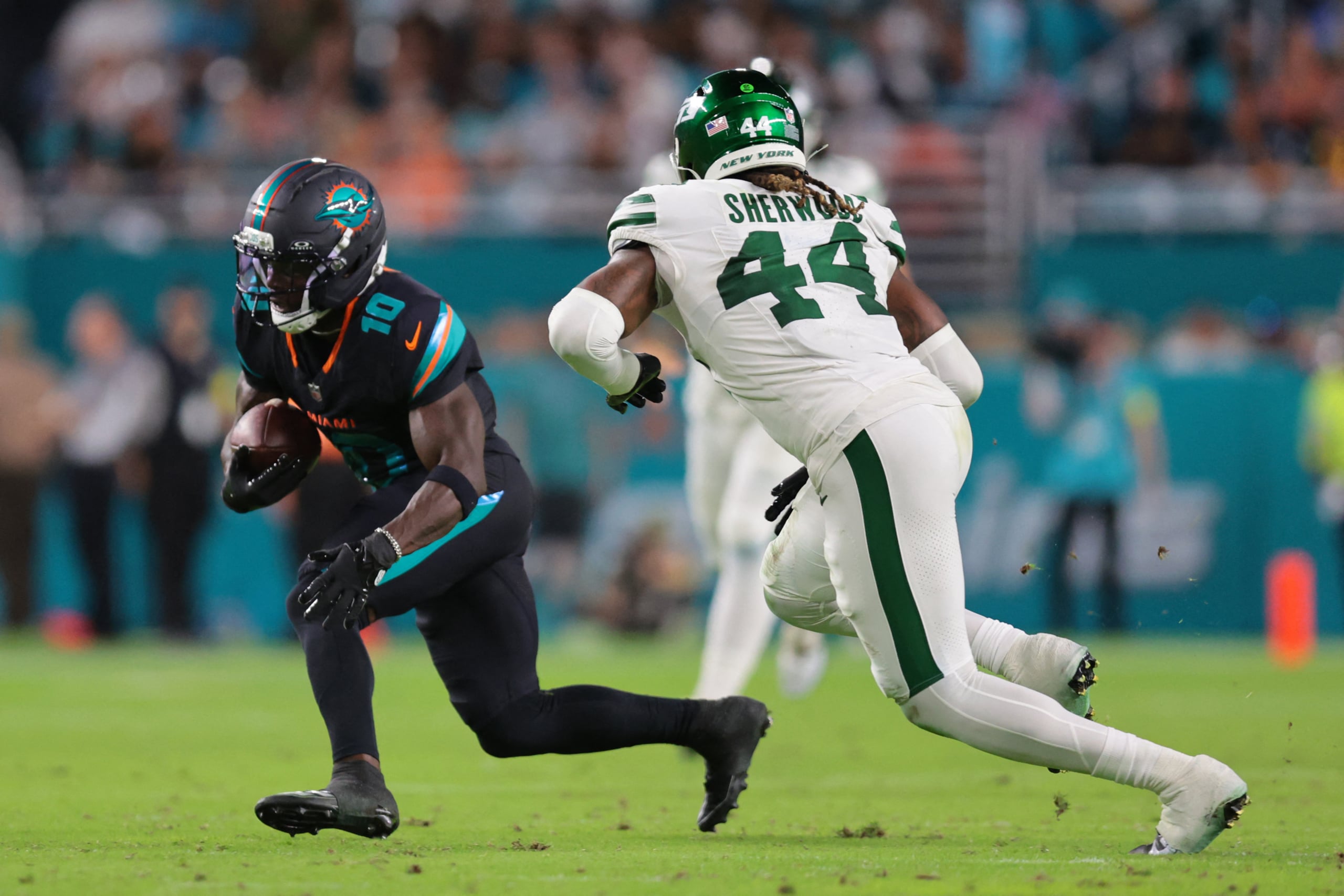Tyreek Hill drops massive career hint as he continues facing NFL questions