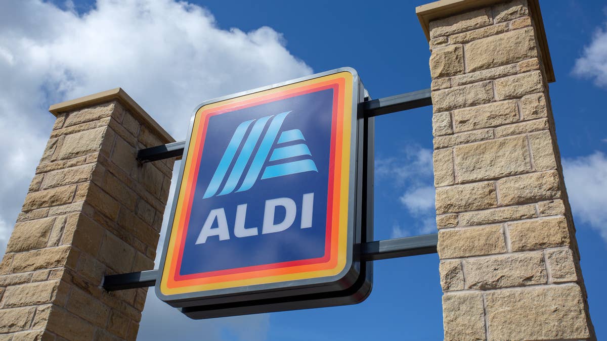 These $10 Aldi beach towels come in four trendy prints for summer