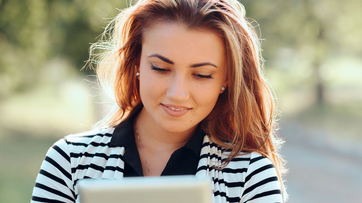 Easy digital products that can make money