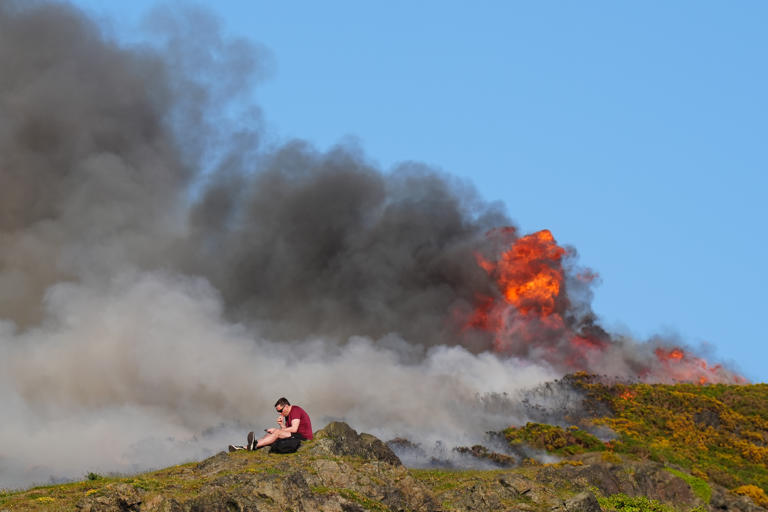 Residents urged to use 'extreme caution' as police investigate cause of ...