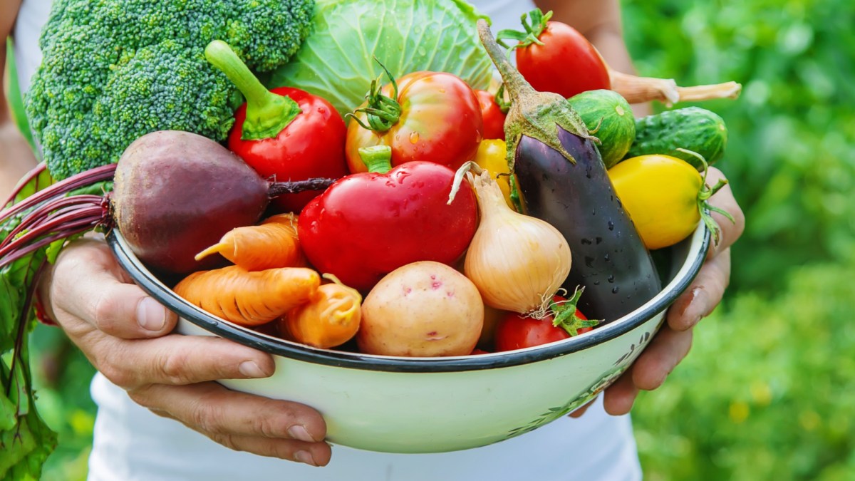 Vitamin-Boost im Mai: Diese heimischen Früchte und Gemüse sind ...
