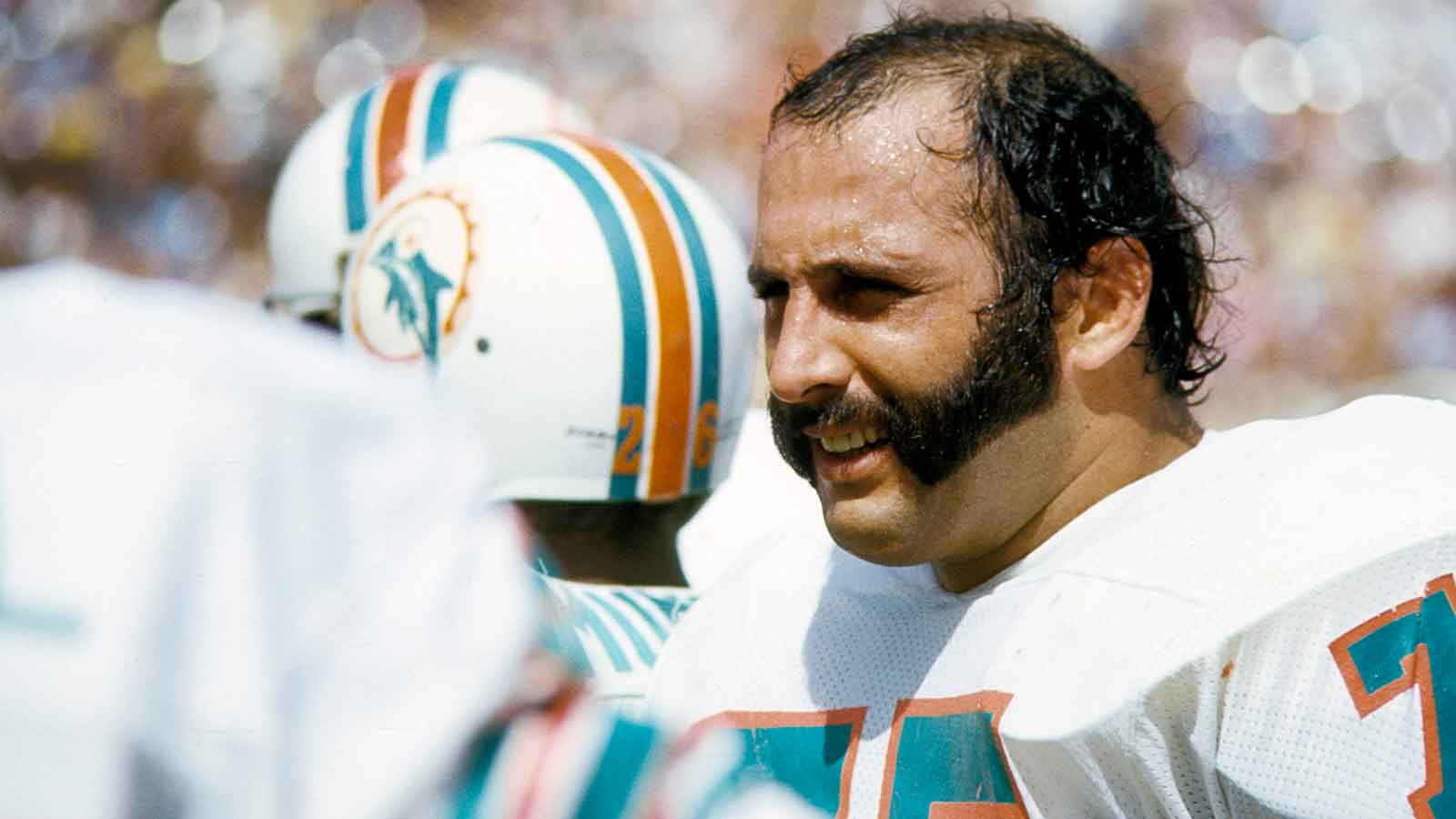 Dolphins honor late Manny Fernandez, the star who had 17 Super Bowl ...