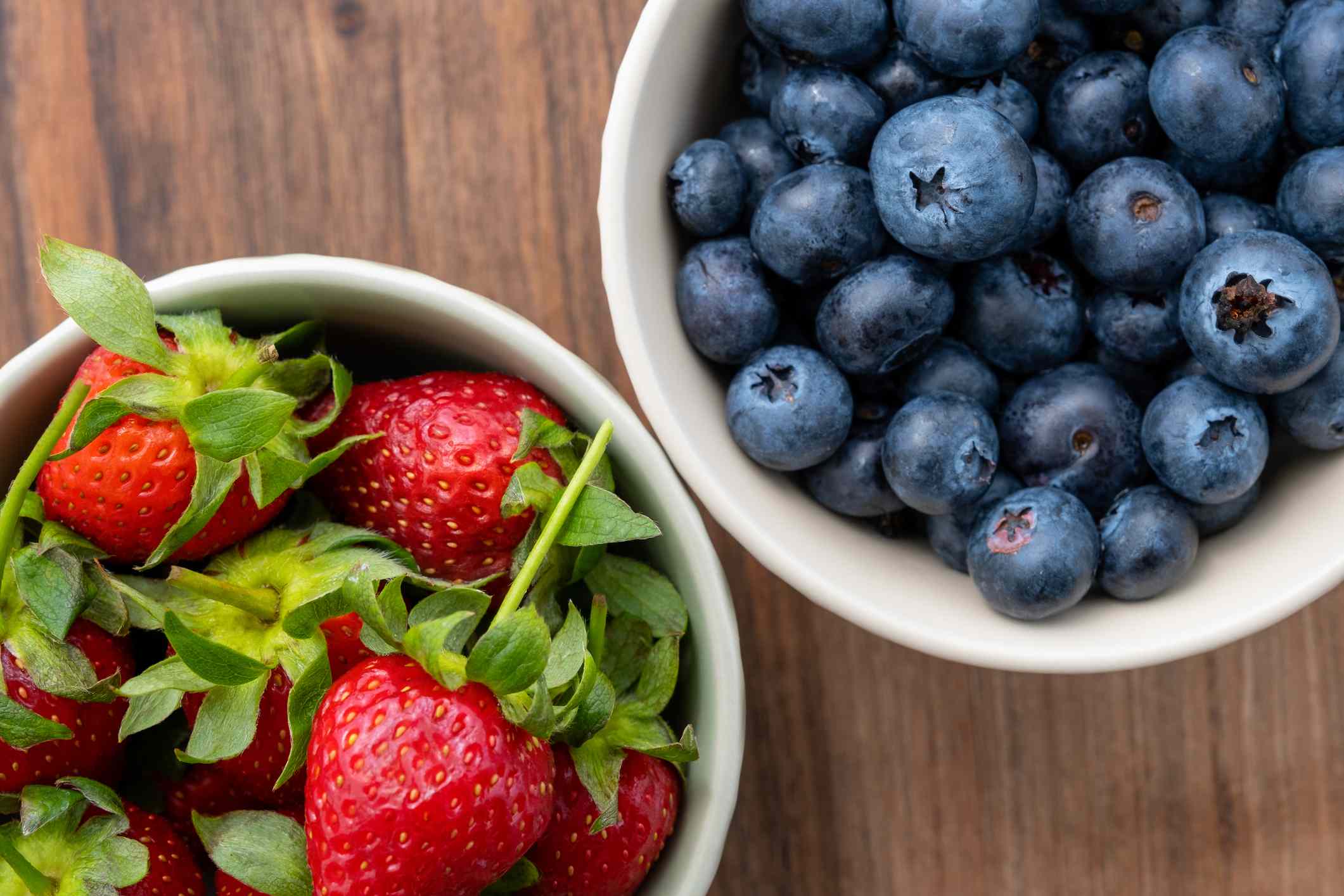Strawberries vs. blueberries: Which provide more antioxidants and ...