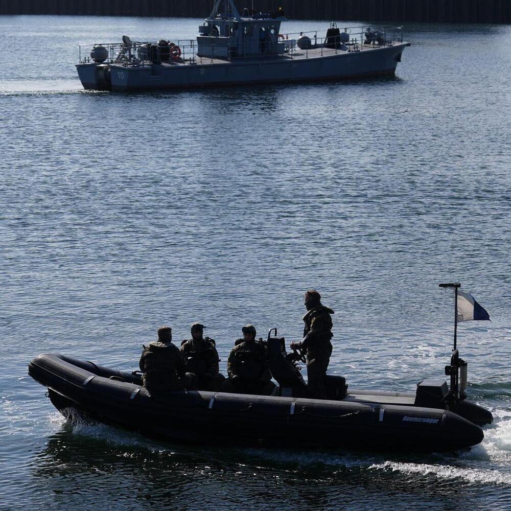 Bei Schwimmhallenübung mit 5-Kilo-Ring: Junger Soldat stirbt nach ...