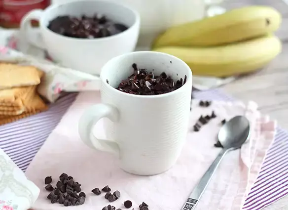 Vegan mug cake - chocolate and peanut butter in 1 minute