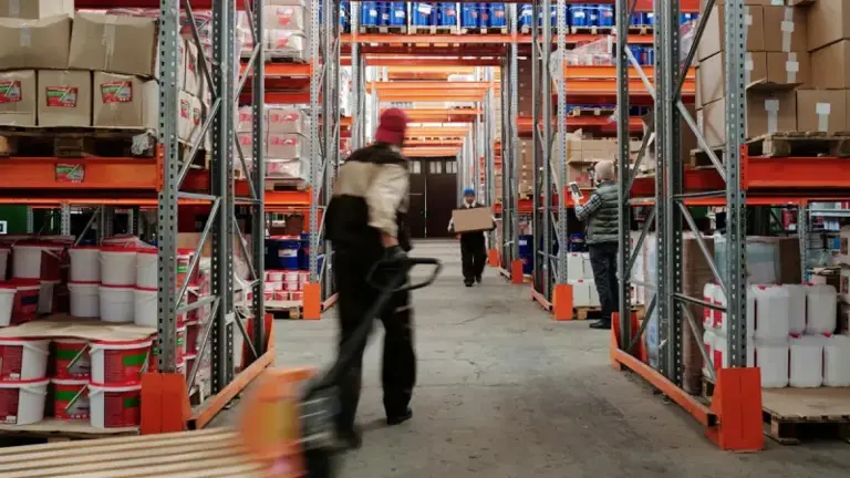 Singapore workers say pay is fair but remain unhappy: report
