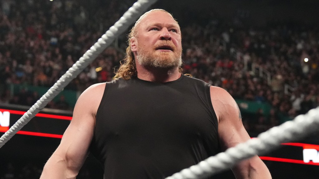 Brock Lesnar making rare public appearance at Canadian hardware store