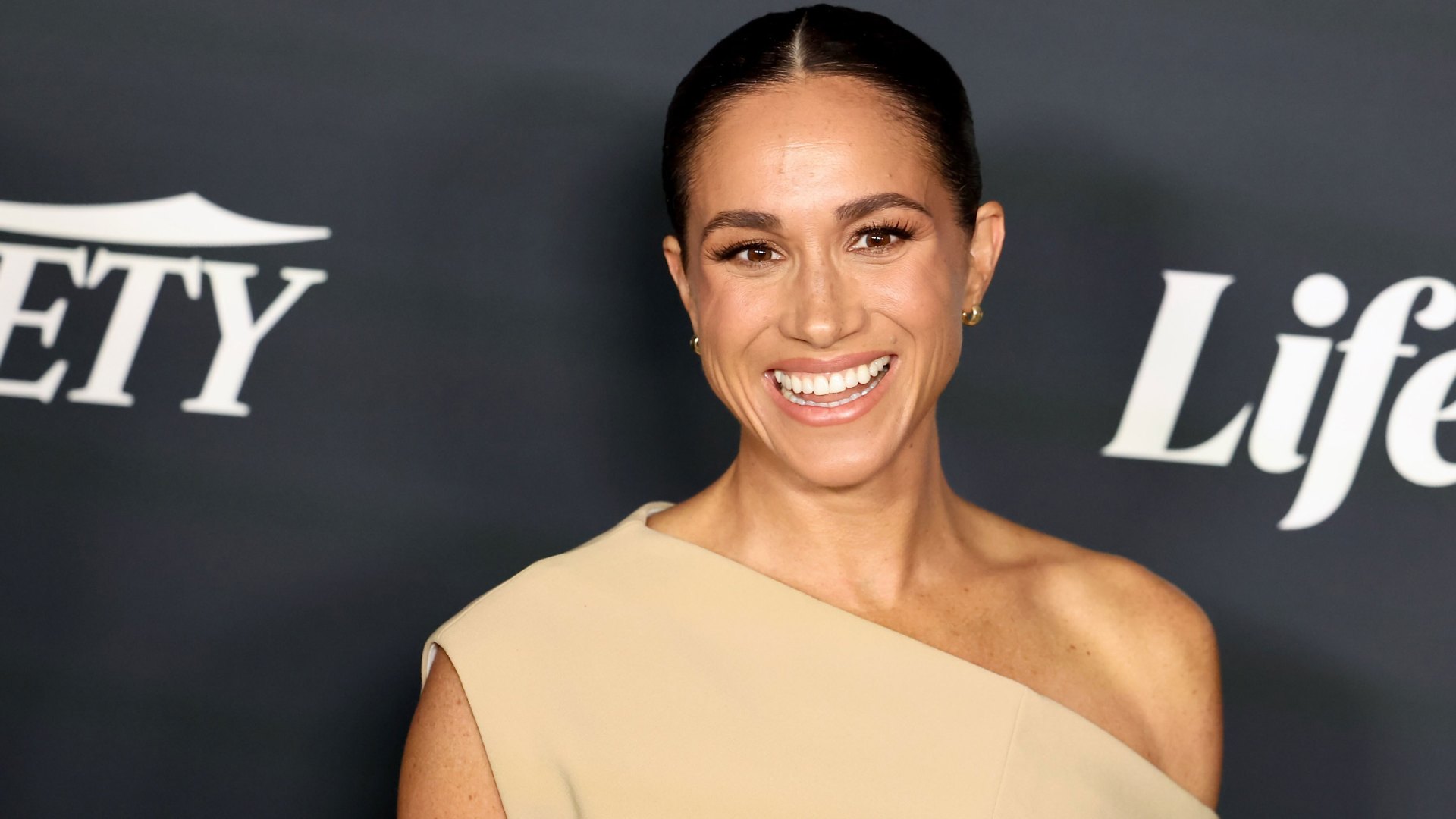 Meghan Markle wore comfy-chic penny loafers all over Disneyland - Copy ...